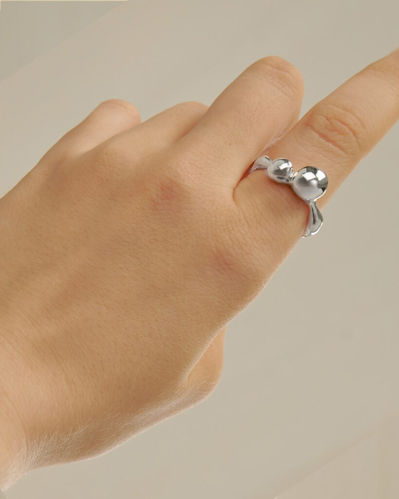 TWIN ring – Scrawch